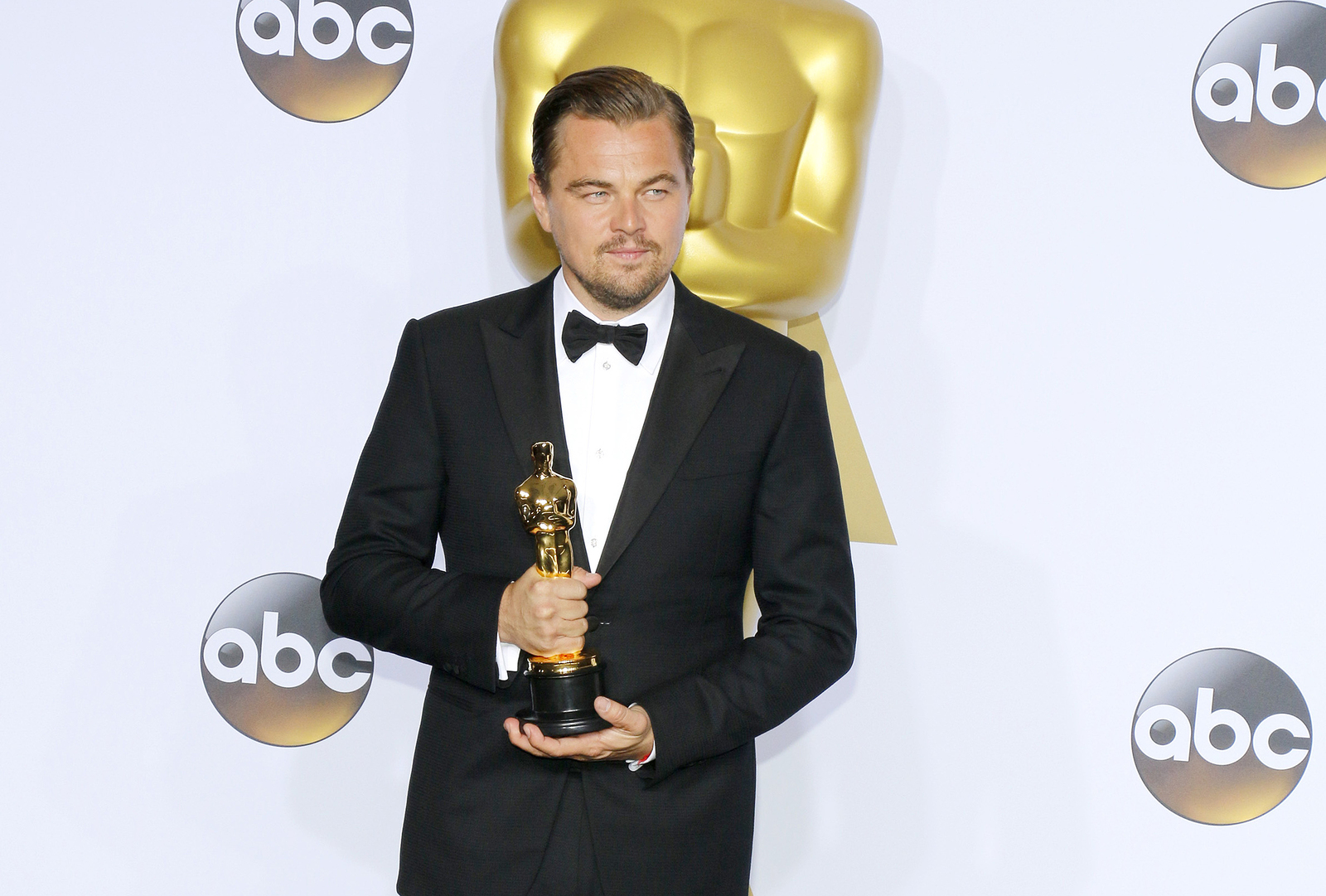 In Shift, Environmental Activists and Leonardo DiCaprio Target ...
